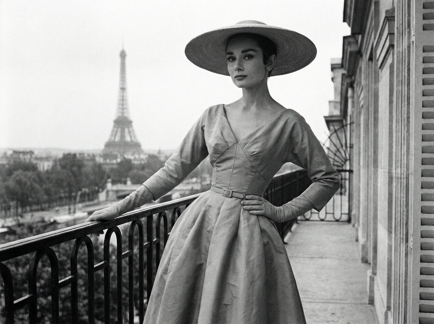 Audrey Hepburn: Timeless Elegance in Fashion – Misciano